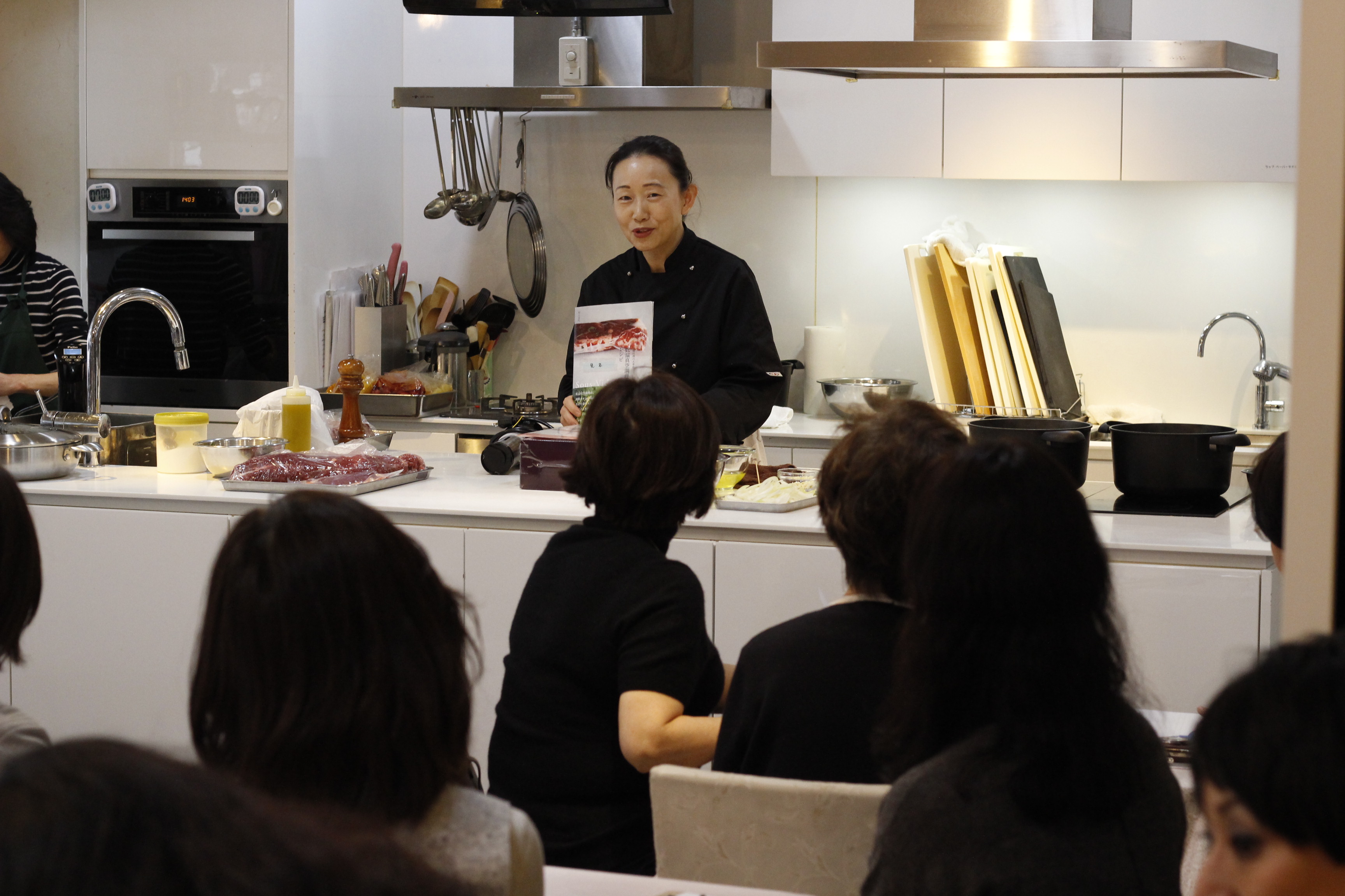デリス・ド・キュイエール 川上文代 | IKESHO 料理教室紹介
